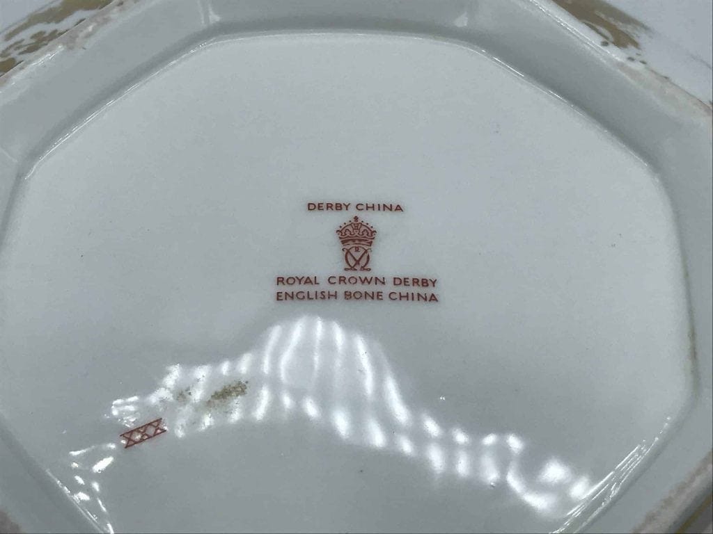 Royal Crown Derby: A Legacy of Fine Porcelain – Antique Guides ...