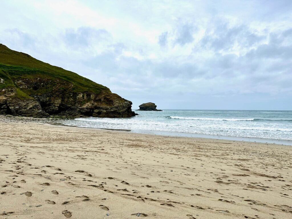 Portreath Beach Guide: Things To Do On Holiday - Cornwall Offers