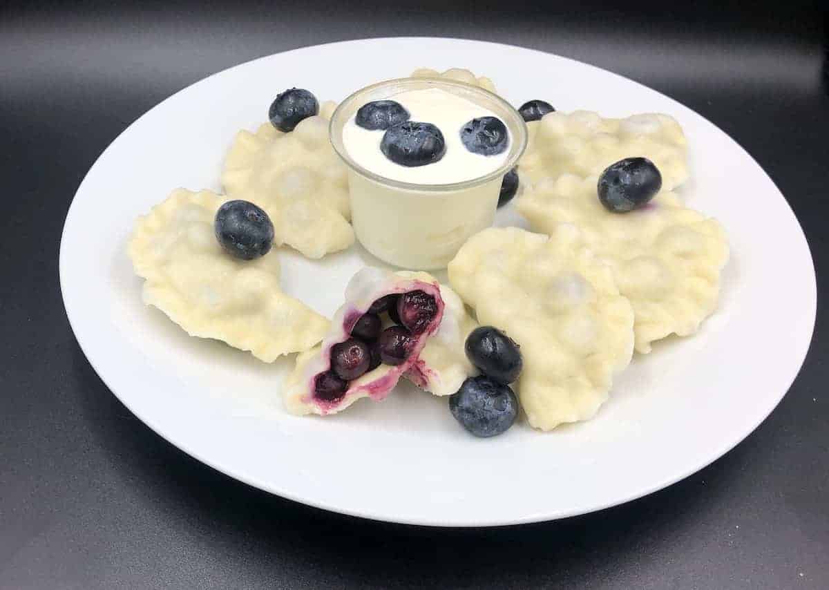 Mouthwatering Blueberry Pierogi Recipe [Pierogi Z Jagodami] - Polish ...