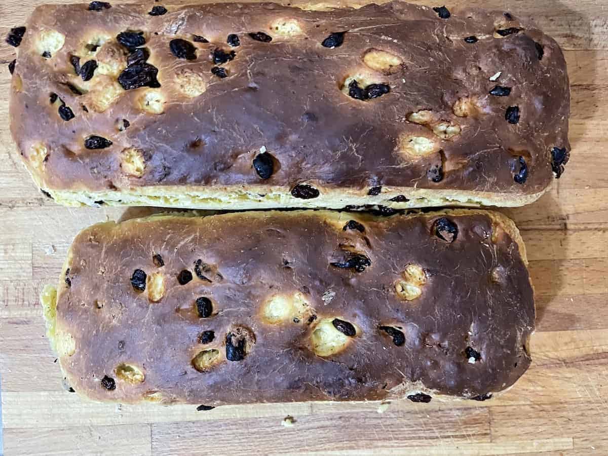 Polish Sweet Bread With Raisins Recipe [Bułka Z Rodzynkami] - Polish ...