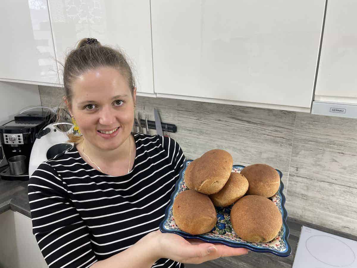 Grahamka Polish Whole Wheat Roll Recipe - Polish Foodies