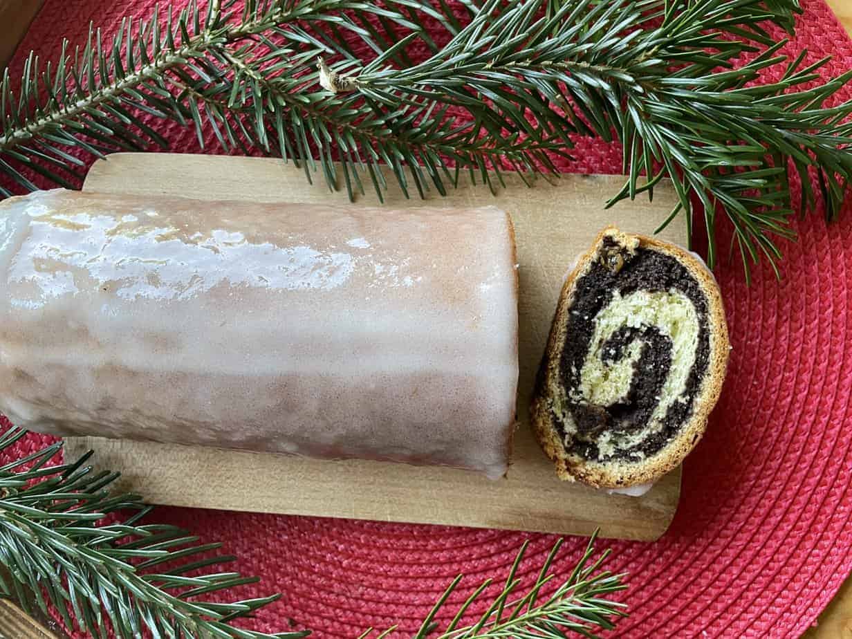 Homemade Polish Poppy Seed Roll Makowiec Recipe [+VIDEO]