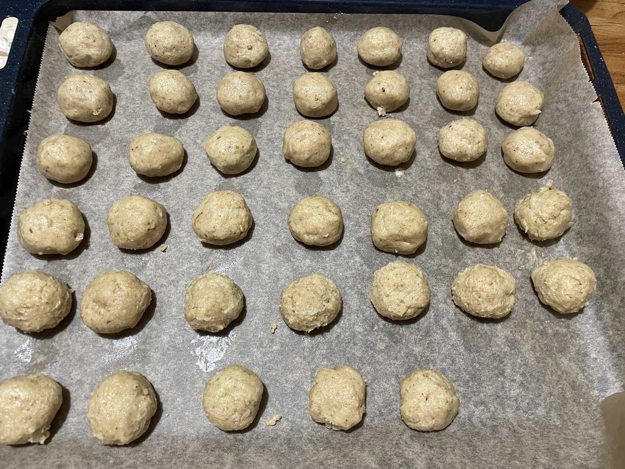 Polish Snowball Cookies Recipe That's Perfect For Christmas! - Polish ...