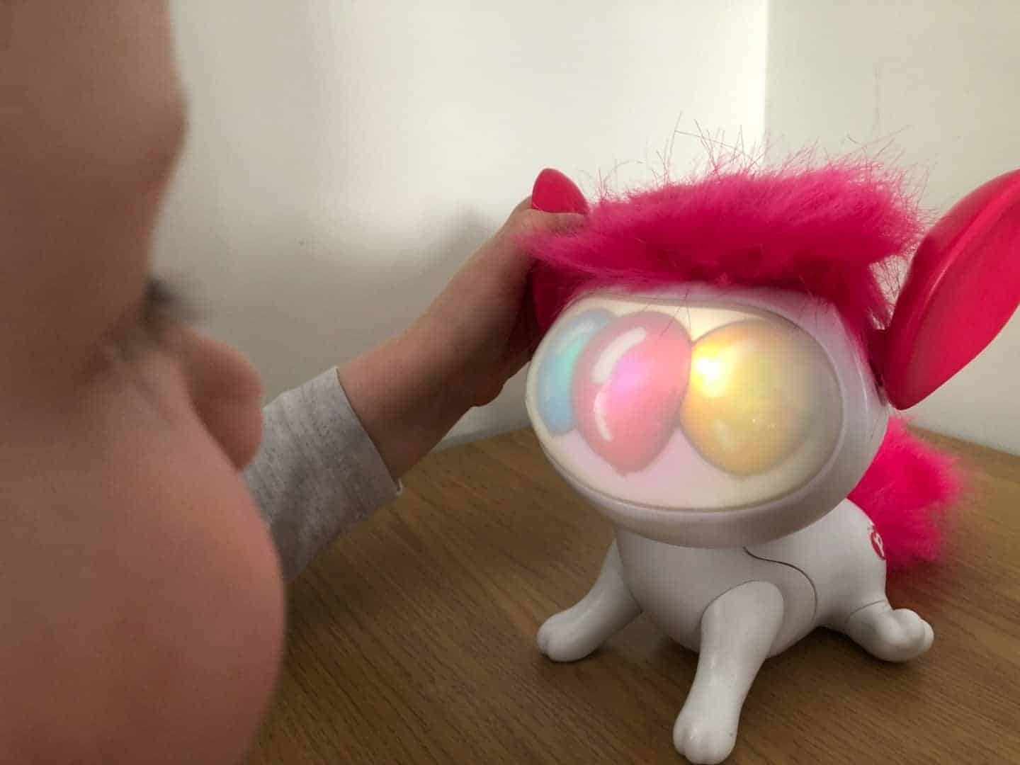 Pooki Interactive pet with Sound, Movement and Animated Screen Review