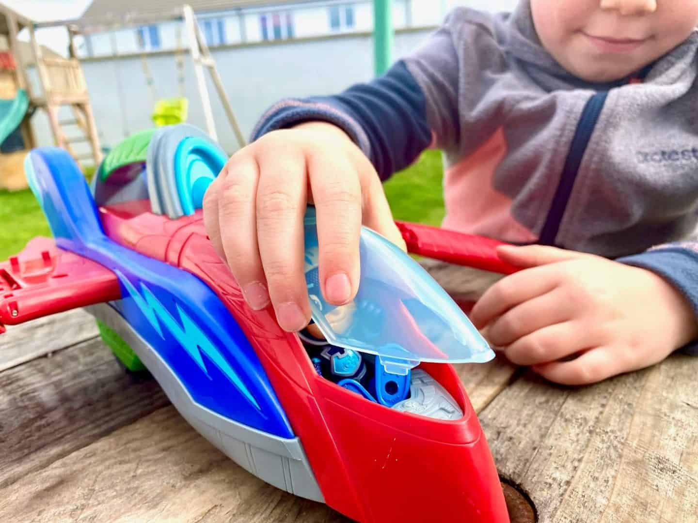 PJ Masks Air Jet & PJ Masks Save the Sky Flying Hero Vehicle Review