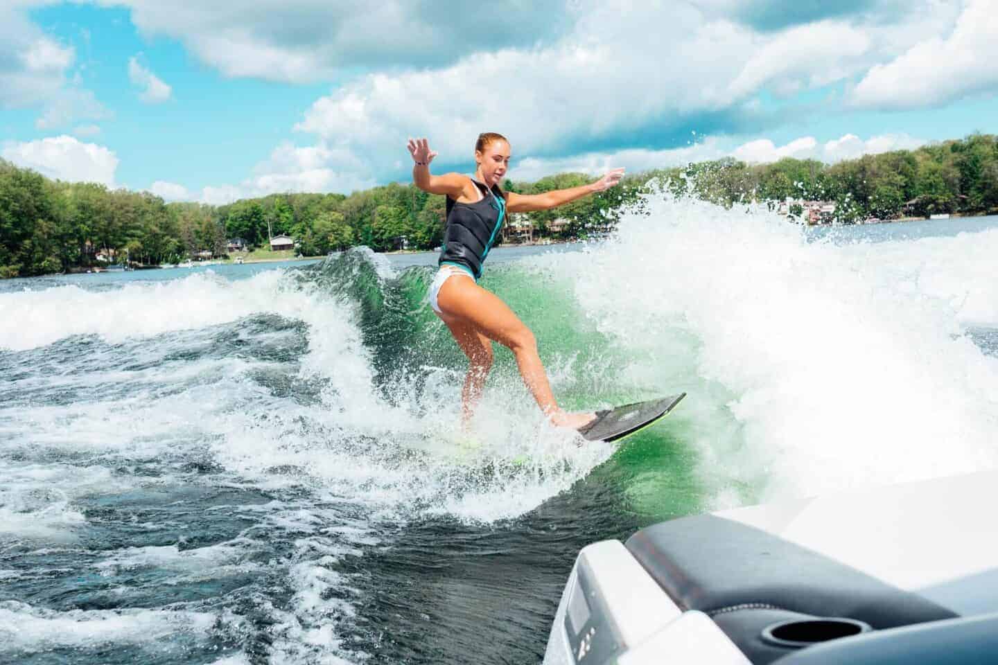A Full Guide to Help You Enjoy Watersports While Traveling