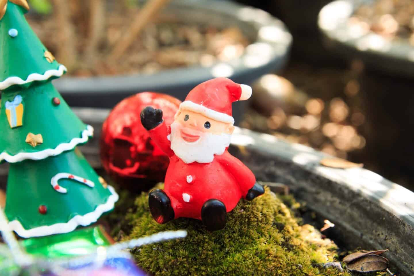 How to Make Christmas Garden Decorations for a Magical Outdoor Display