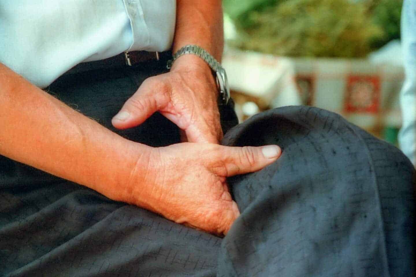 What Causes an Enlarged Prostate and How to Manage It Naturally ...