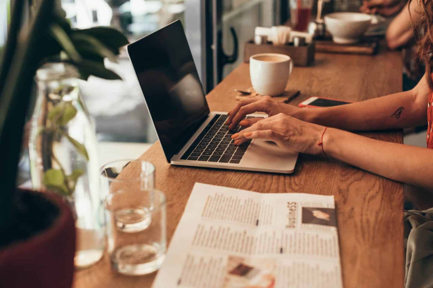 7 Places Freelancers Can Work at Away From Home - Rachel Bustin