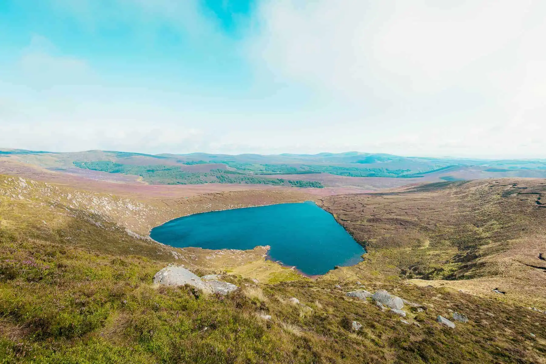 How to Hike Lough Ouler (Tonelagee) + Itineraries, Parking & Map