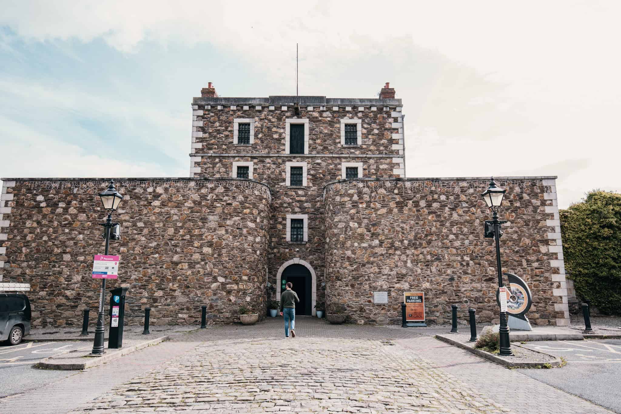 Glen Beach Cliff - Wicklow Coastal walk (with Seal!) | Travel Ireland Today
