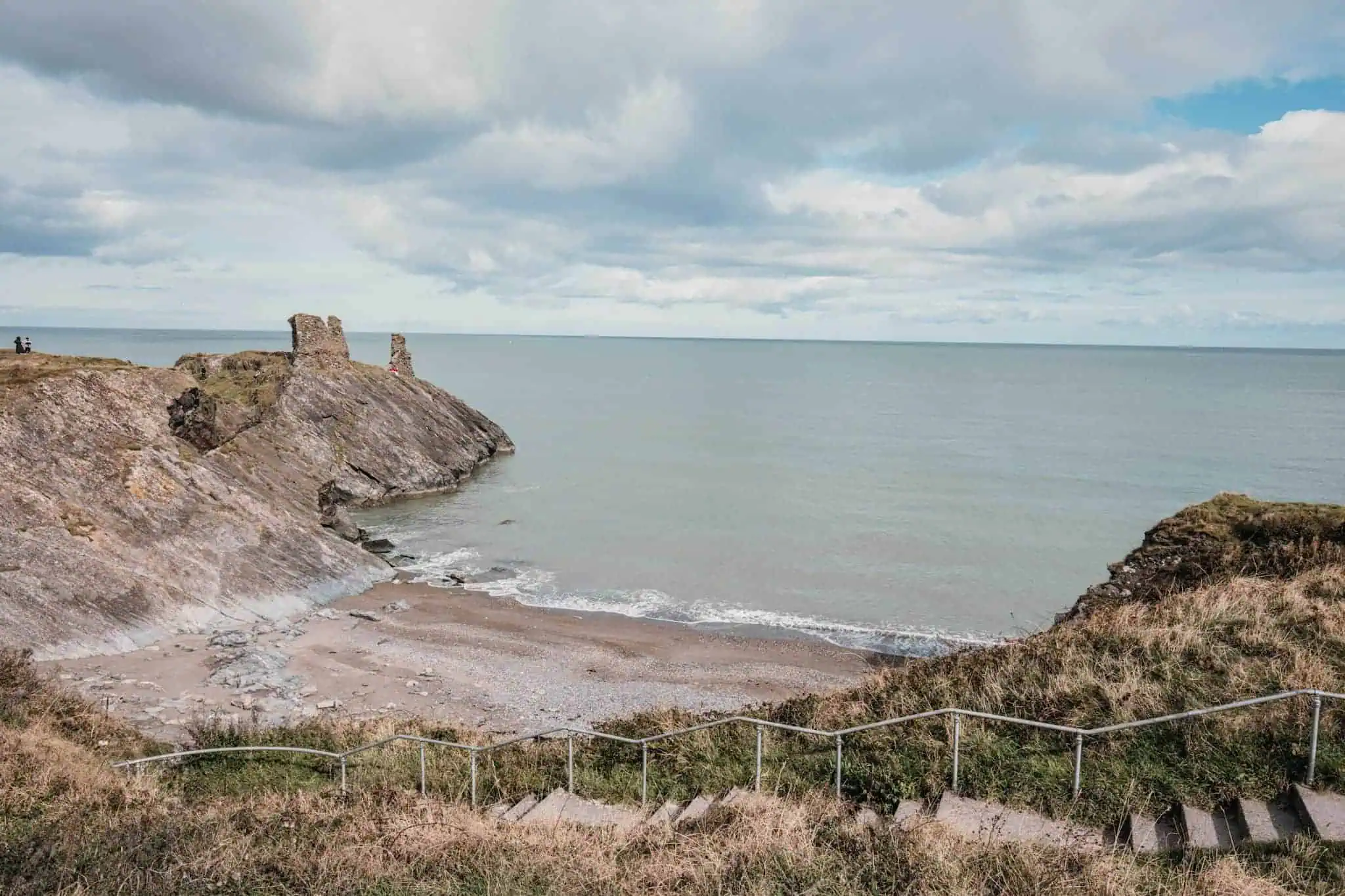 Glen Beach Cliff - Wicklow Coastal walk (with Seal!) | Travel Ireland Today