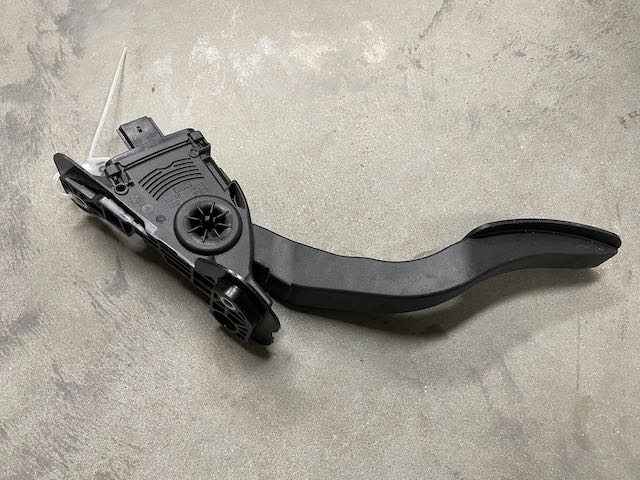 Tesla Model S or X throttle | accelerator pedal - EVcreate