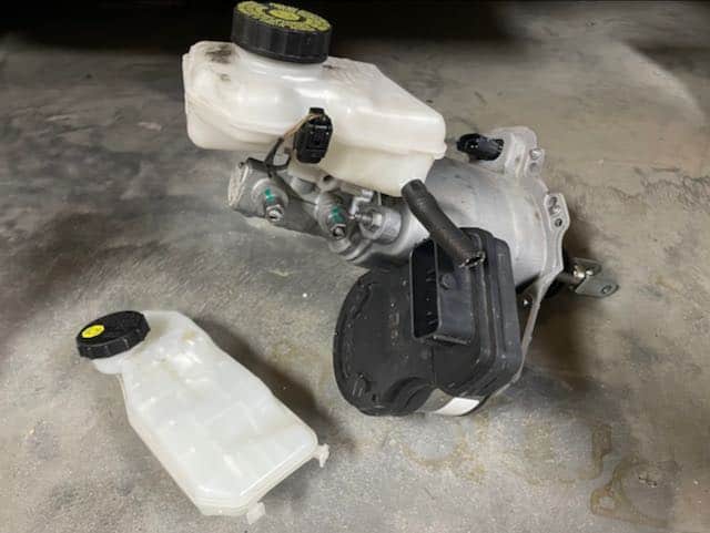 Installing the iBooster - EVcreate