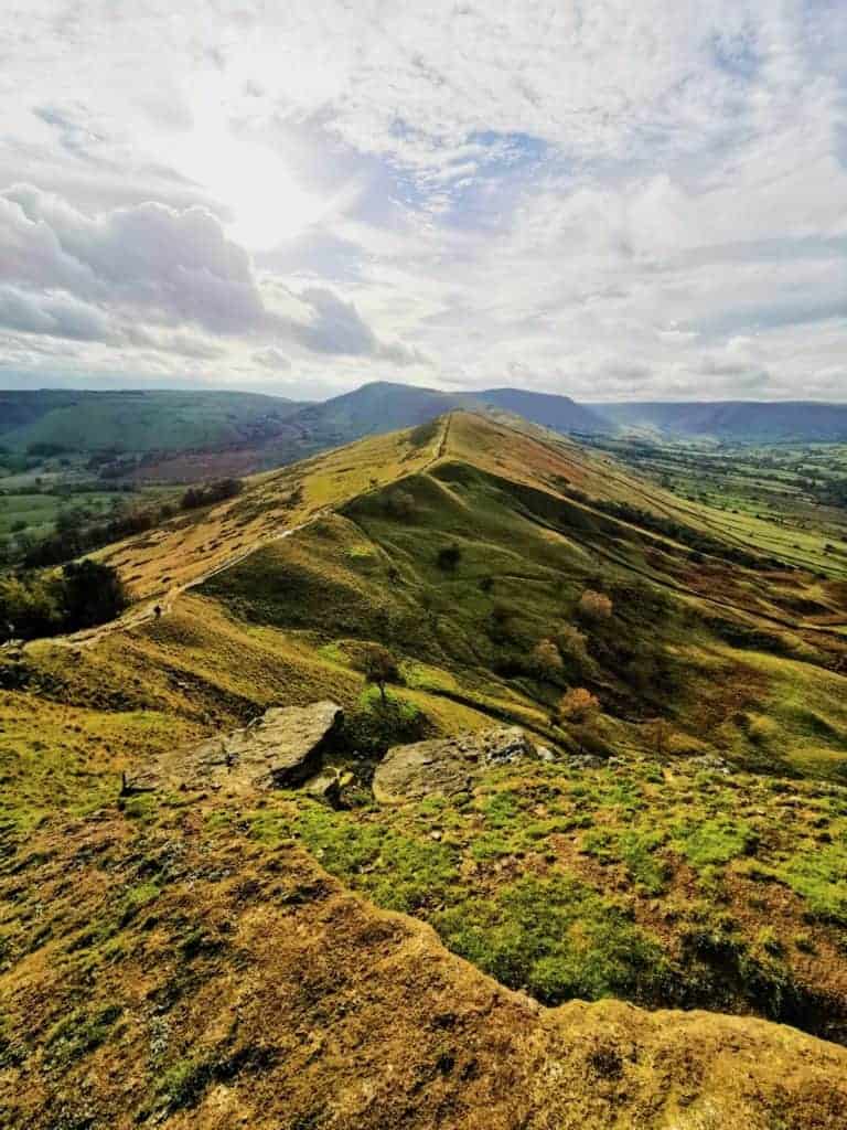 Best Things to do in One Day in Castleton Peak District 2023 - The ...