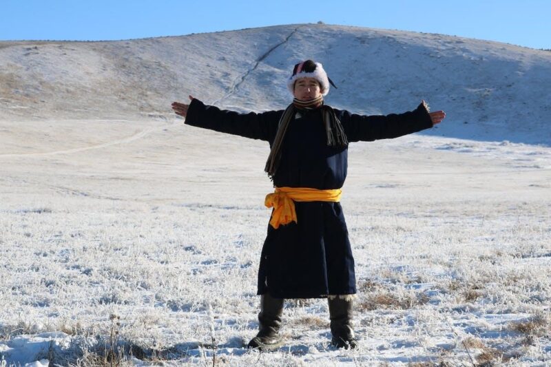 mongolia winter clothes