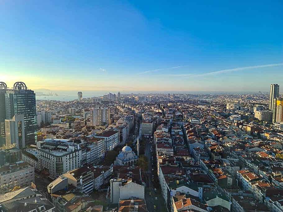 Istanbul Travel Tips 2025 – Map and Camera