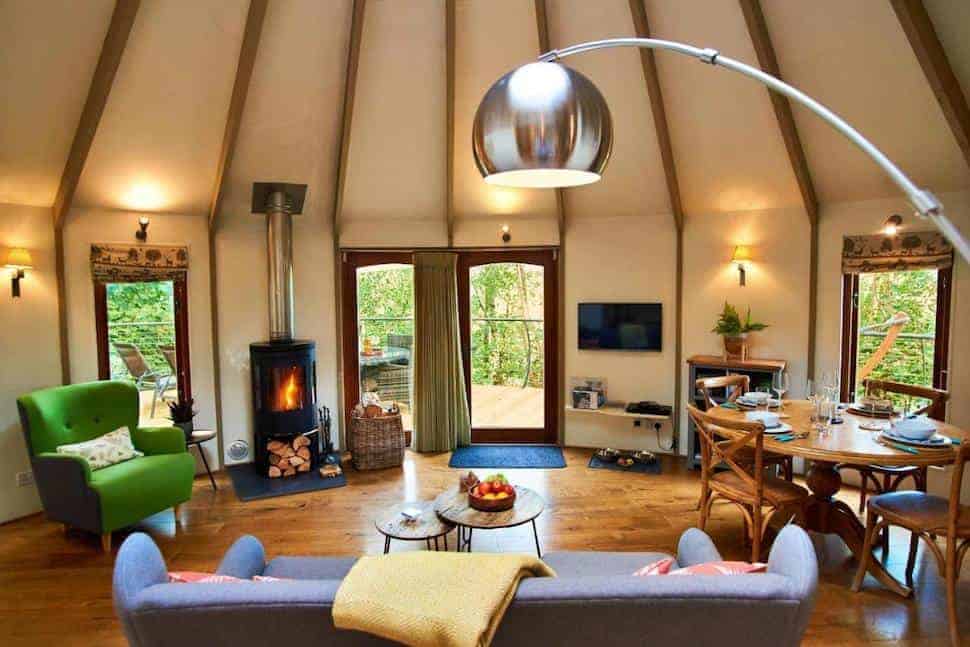 31 Airbnb Treehouse Holidays UK - Best UK Treehouses To Stay In 2024 ...