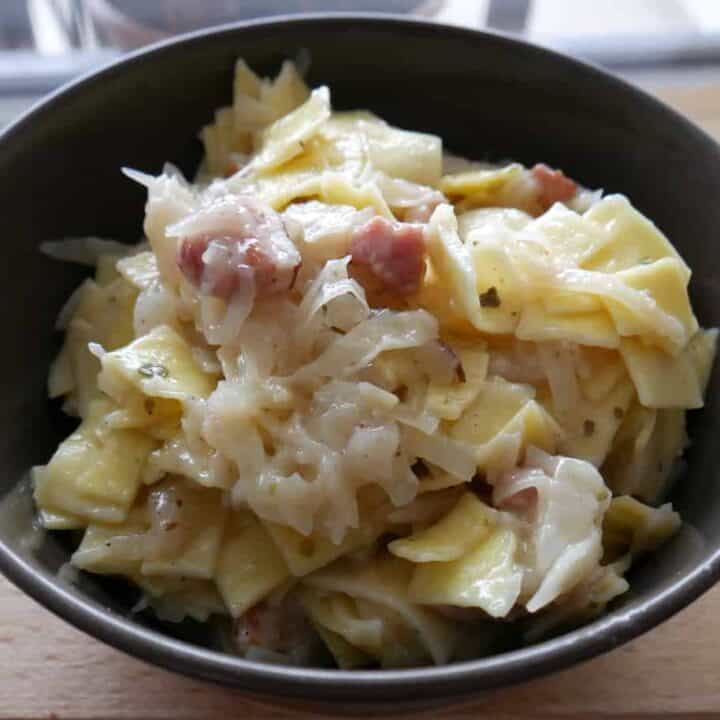 Polish Łazanki Recipe - Pasta With Cabbage That Tastes Like Poland!